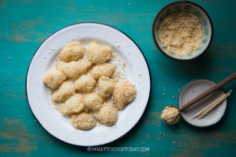 Easy Muar Chee / Peanut Mochi (Steamer, Stove-top, Microwave)
