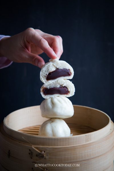 Dou Sha Bao (Red Bean Paste Steamed Buns)