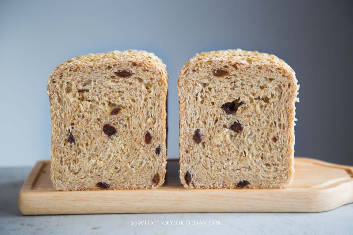 No-knead Oatmeal Raisin Bread