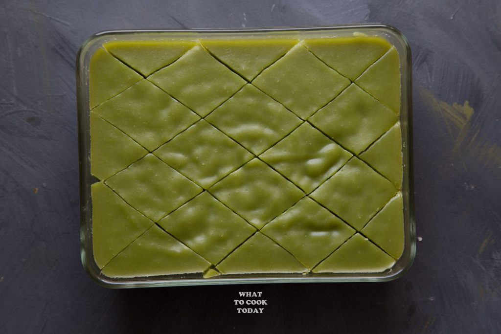 Kuih Seri Muka / Serimuka / Kueh Salat (with smooth surface)