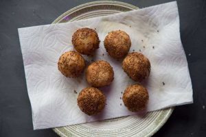 Chinese Crispy Sesame Balls (Jian Dui/ Zi Ma Qiu) - Air fryer or Deep-fried