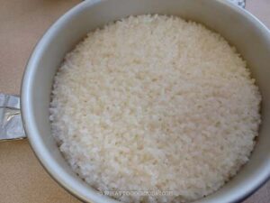 Fried Pounded Glutinous Rice Cake with Brown Sugar Syrup (Hong Tang Ci Ba)