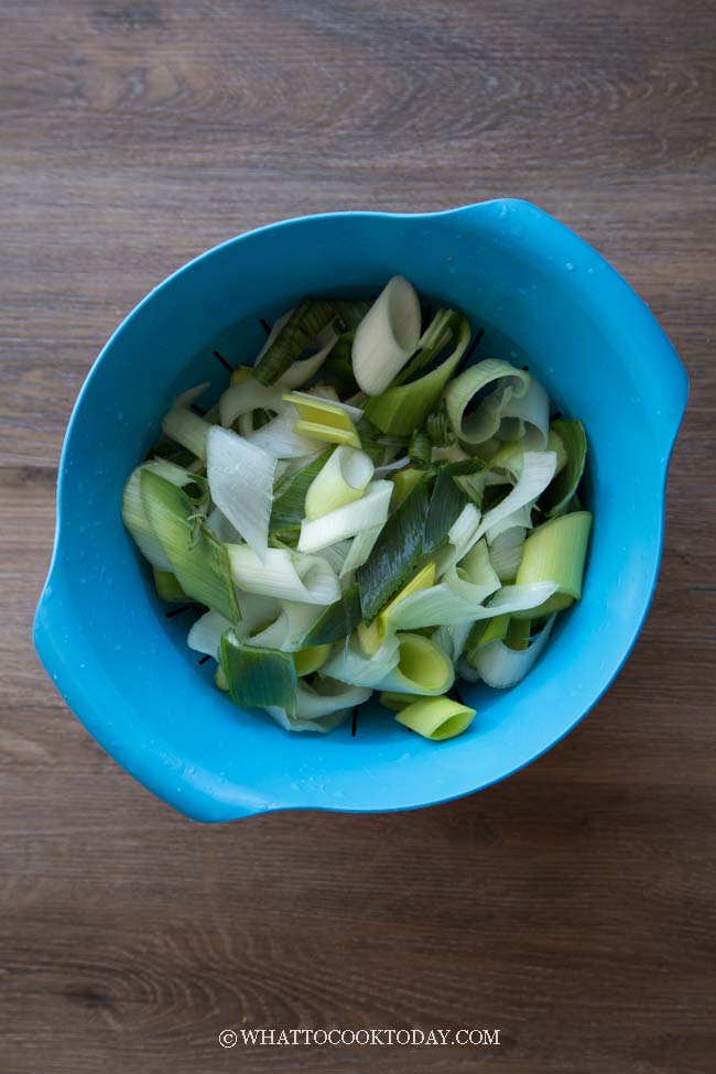 How To Clean Leeks Easily and Properly