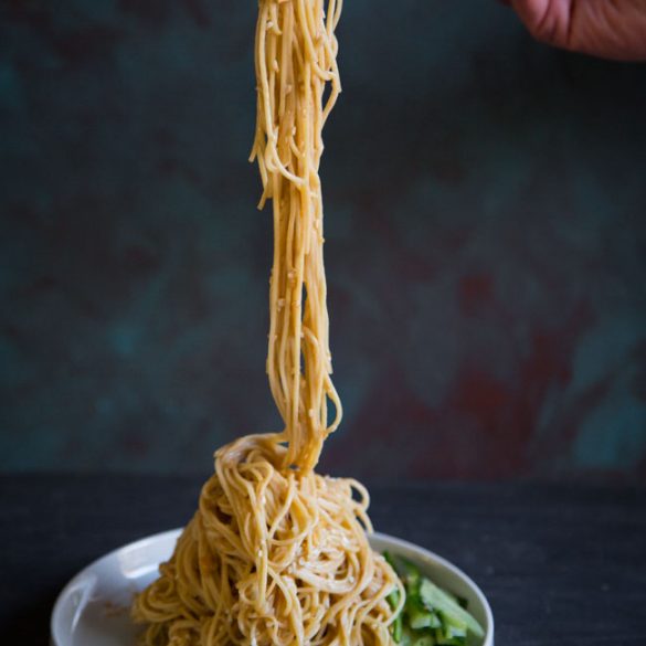 Easy Taiwanese Cold Noodles with Peanut Sauce (Liang Mian / 涼麵)