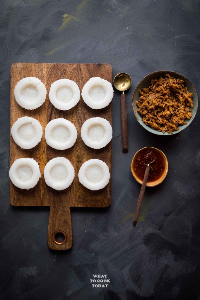Chwee Kueh (Water Cake with Chai Poh / Preserved Turnip)
