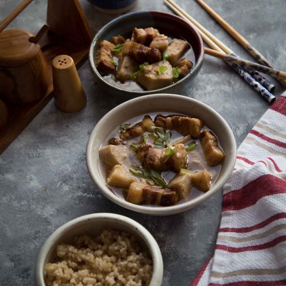 Hakka Kau Yuk (Pork Belly and Taro) - What To Cook Today