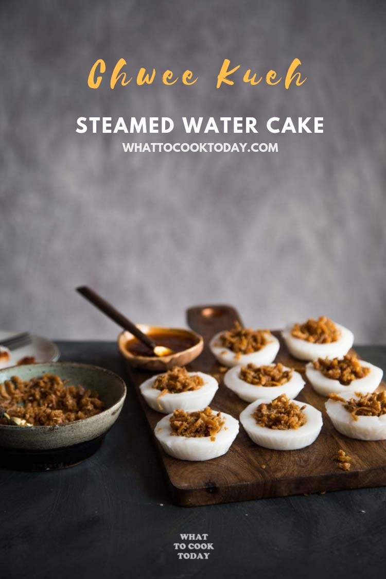 Chwee Kueh (Water Cake with Chai Poh / Preserved Turnip)