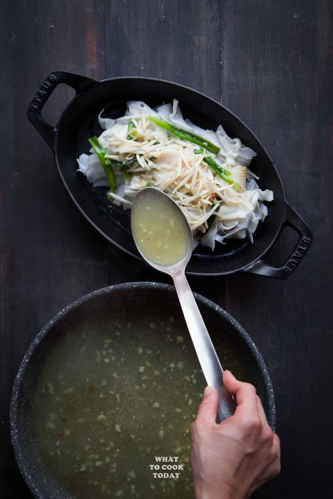 San Lau Hor Fun (Three-tossed Flat Rice Noodles)