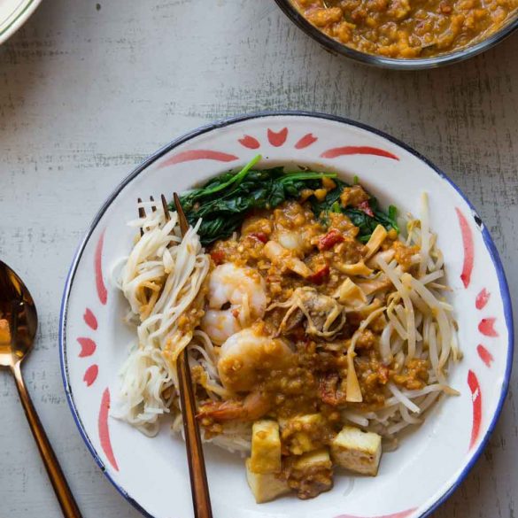 Easy Fish Ball Bee Hoon Noodle Soup