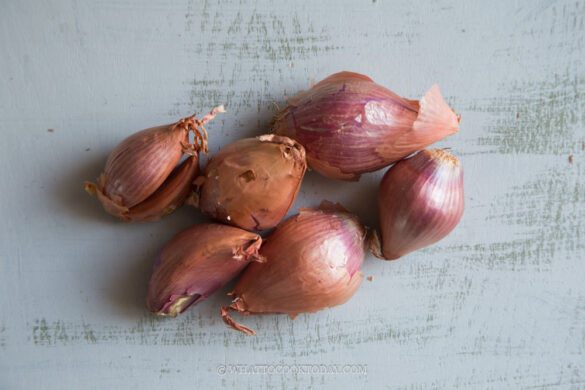 How To Make Asian Crispy Fried Shallots (Bawang Goreng) and Shallot ...