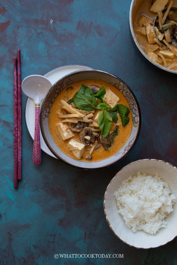 How To Make The Best Thai Red Curry - Kaeng Phet (All the tips you need)