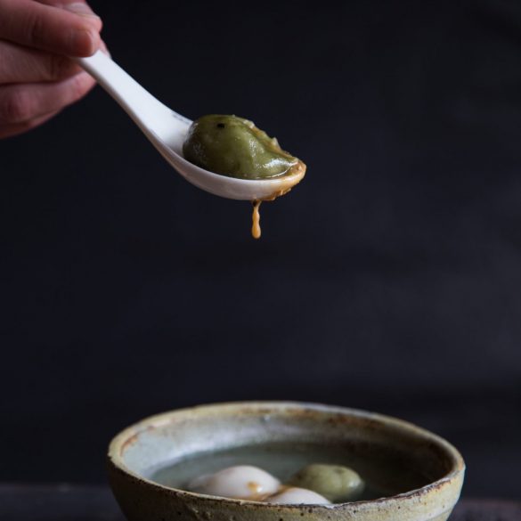 Crystal Tang Yuan with Purple Sweet Potato Filling (水晶汤圆)