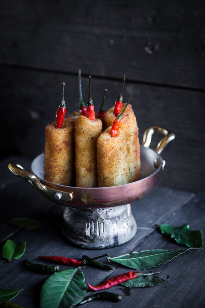 Indonesian Chicken Rissoles (Risol/Risoles Ragout Ayam)