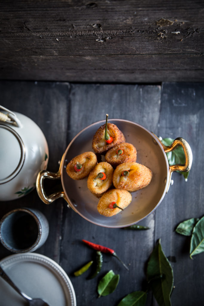 Indonesian Chicken Rissoles (Risol/Risoles Ragout Ayam)