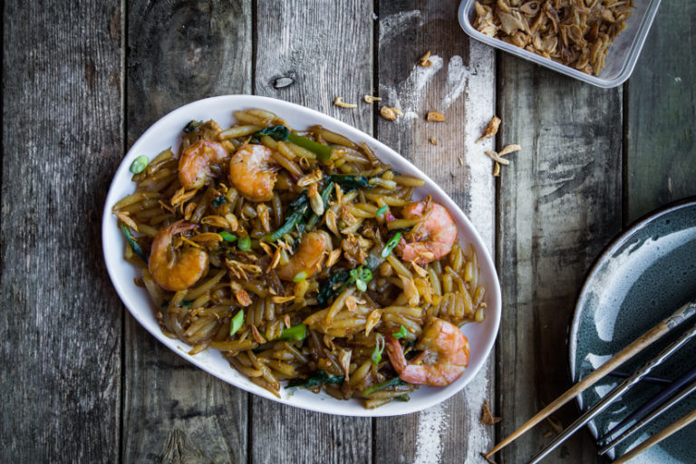 Stir-fried Mee Tai Mak / Bee Tai Mak / Loh Shi Fun (Rice Pin Noodles)