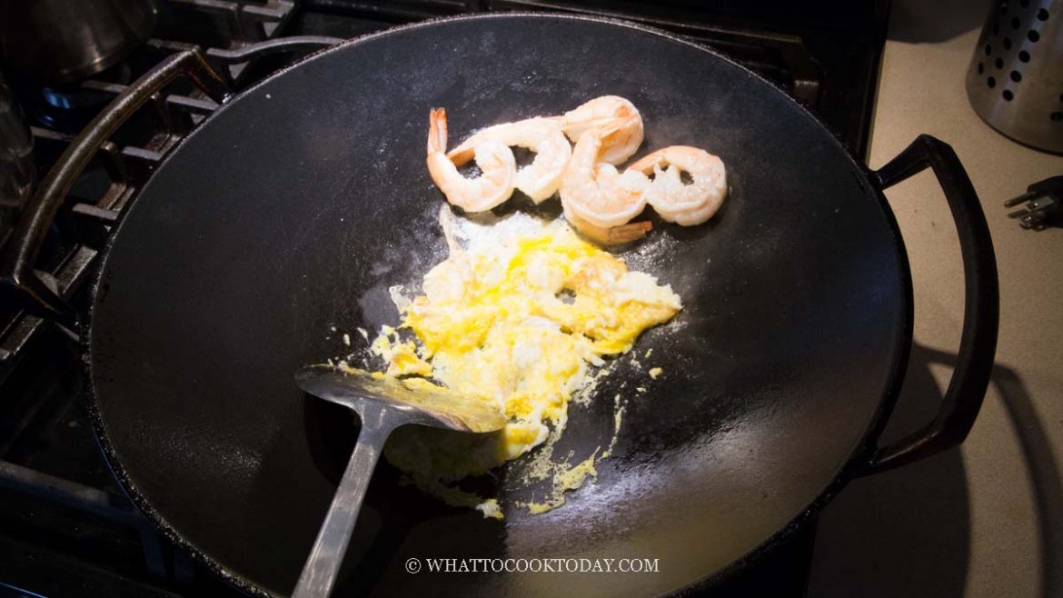 Stir-fried Mee Tai Mak / Bee Tai Mak / Loh Shi Fun (Rice Pin Noodles)