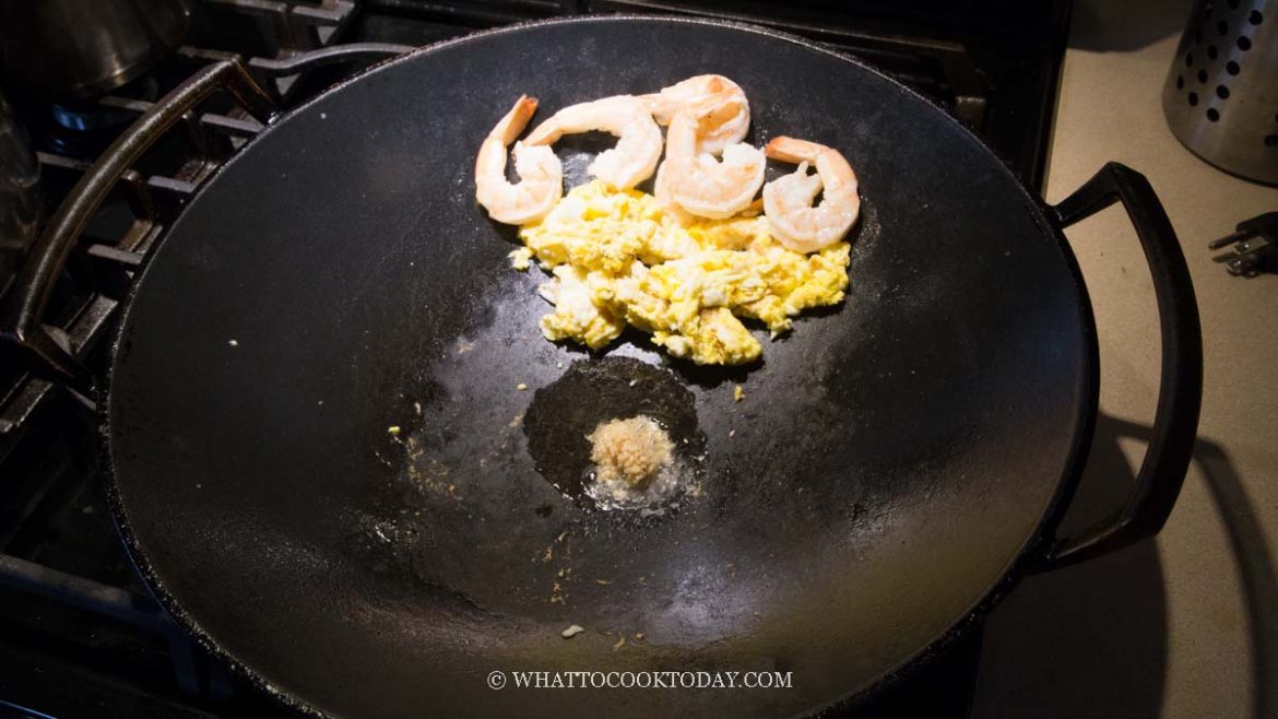 Stir-fried Mee Tai Mak / Bee Tai Mak / Loh Shi Fun (Rice Pin Noodles)