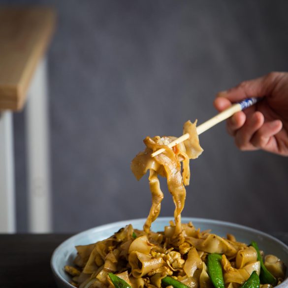 Stir-fried Mee Tai Mak / Bee Tai Mak / Loh Shi Fun (Rice Pin Noodles)