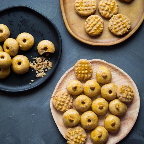 Easy Eggless Sugee Biscuits / Semolina Biscuits (Biskut Suji)
