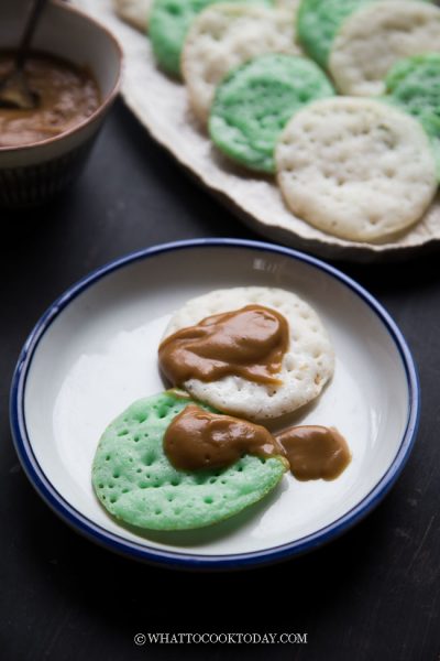 Serabi Kuah Kinca: Indonesian Coconut Milk Pancakes with Coconut Sauce