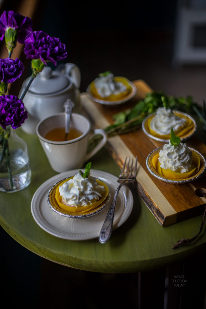 Effortless mini mango strawberry shortcake pies - What To Cook Today