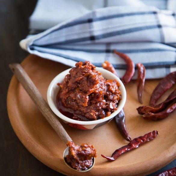 Easy 10-Minute Hainanese Kaya Jam (Regular Kaya Jam or Pandan Kaya)