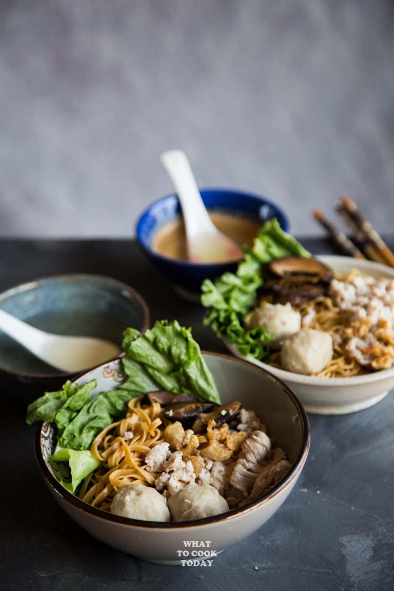 Easy Singapore Bak Chor Mee (Minced Pork Noodle)