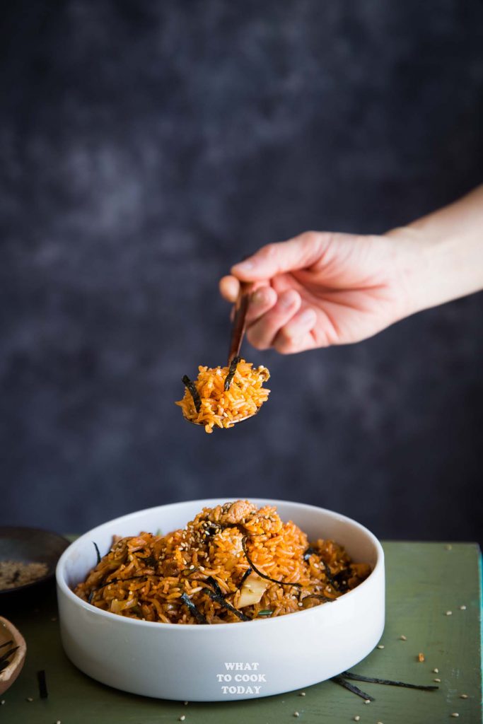 Super Delicious Kimchi Bokkeumbap (Kimchi Fried Rice)