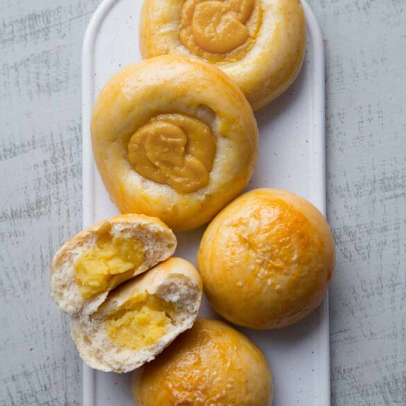 Soft Fluffy Hainanese Bread Loaf (Hailam Kopitiam Bread / Roti Benggali)