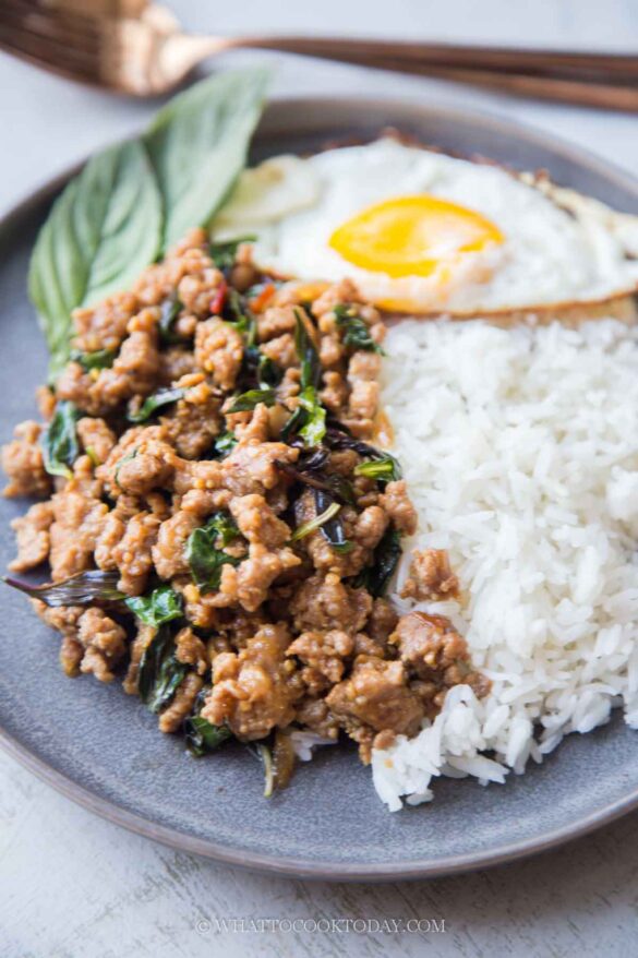 Easy Thai Holy Basil Stir Fry (Pad Kra Pao)