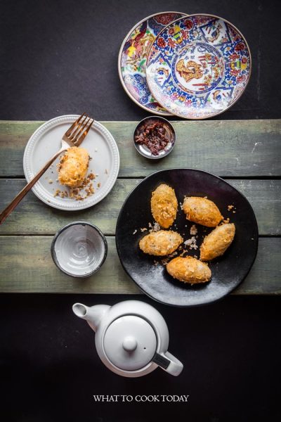 Woo Kok (Fried Taro Puff)