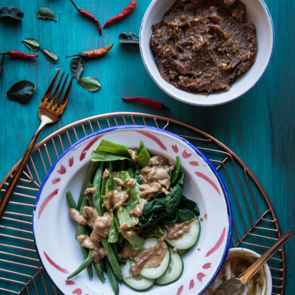 Easy 10-Minute Hainanese Kaya Jam (Regular Kaya Jam or Pandan Kaya)