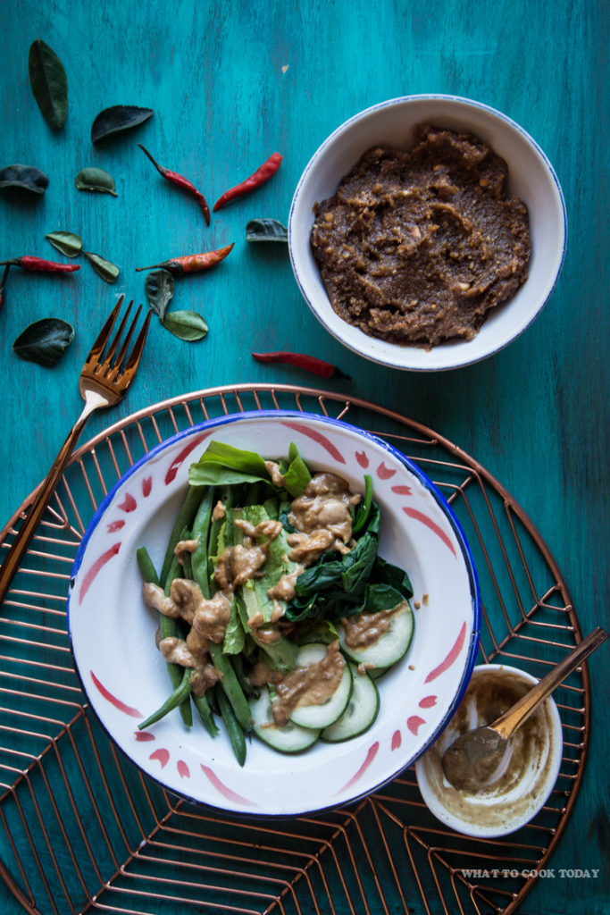 Pecel (Indonesian peanut sauce for salad)