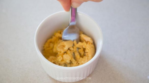 Liu Sha Bao (Molten Salted Egg Yolk Steamed Buns)