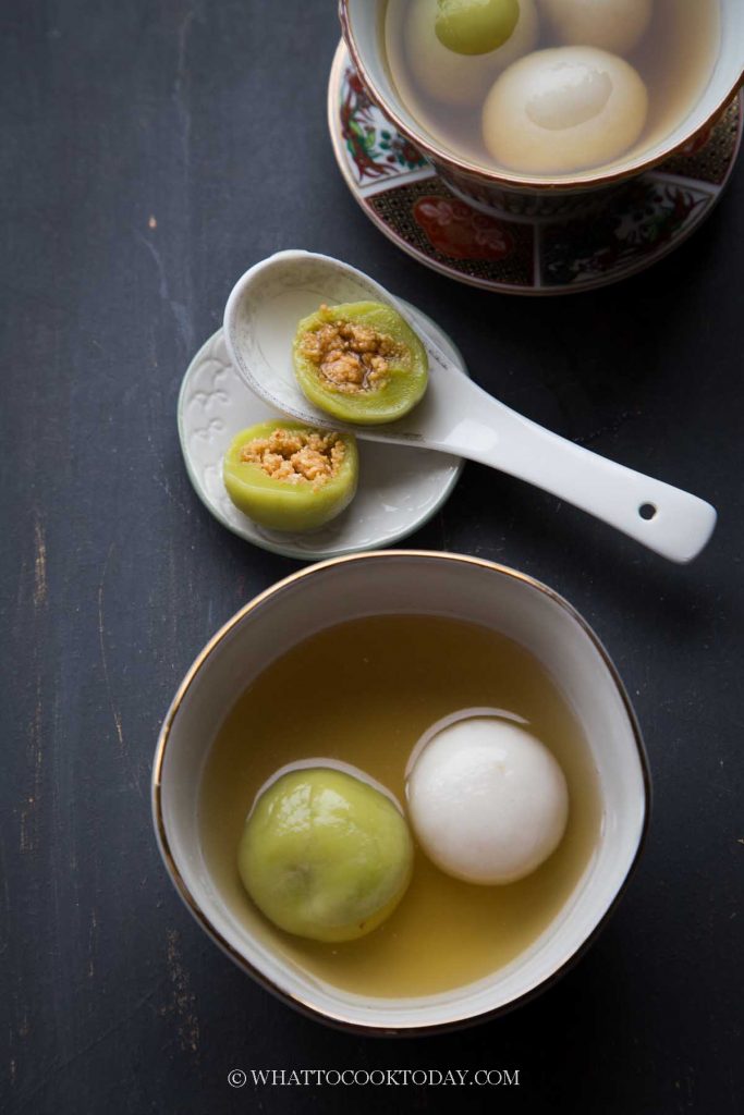 Tang Yuan with Peanut Filling (Glutinous Rice Balls) - 2 ways