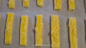 Kue Kastengel (Dutch-Indonesian Cheese Tarts)