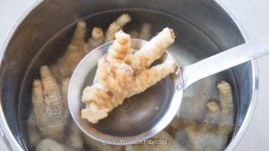 Pressure Cooker Braised Dim Sum Chicken Feet (Phoenix Claws)