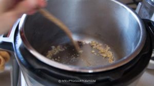 Pressure Cooker Braised Dim Sum Chicken Feet (Phoenix Claws)