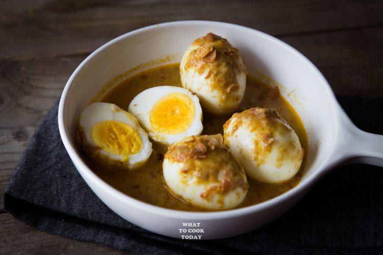 Gulai Telur Padang (Padang-style Eggs in Spicy Coconut Sauce) - What To ...