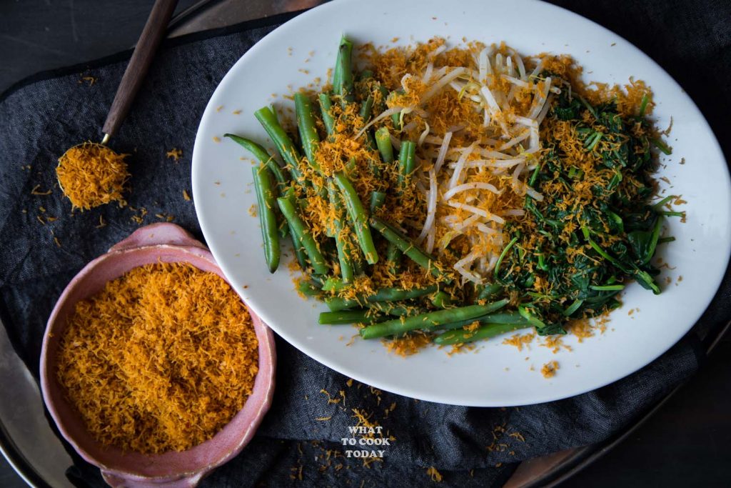 Urap Sayur (Salad with Spiced Grated Coconut Topping) - What To Cook Today