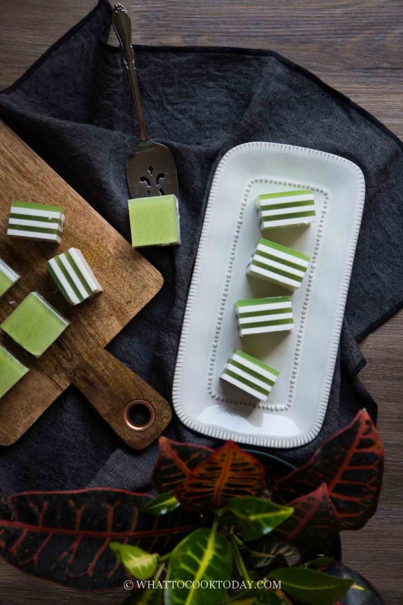 Coconut Pandan Agar Agar Layered Jelly Cake (Agar Agar Santan Lapis)