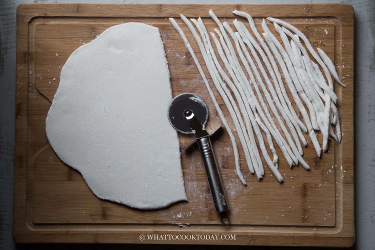 Khao Piak Sen (Lao Tapioca Noodle Chicken Soup) - What To Cook Today