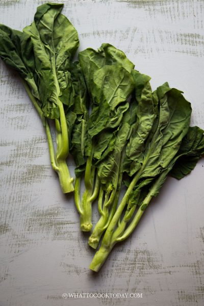 Stir-fried Gai Lan with Pork (How To Make in 4 Simple Steps)
