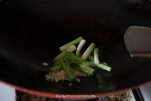 How To Make Cambodian Lort Cha (Stir-fried Rice Pin Noodles)