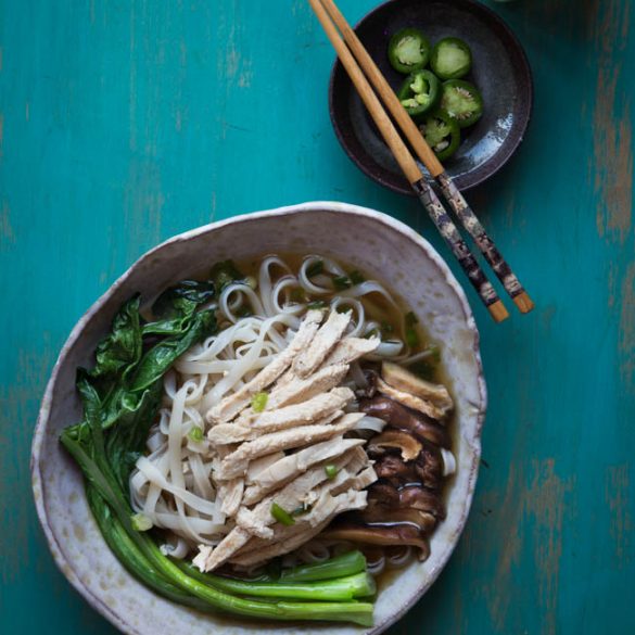 Easy Ipoh Shredded Chicken Hor Fun (Kai Si Hor Fun) - What To Cook Today