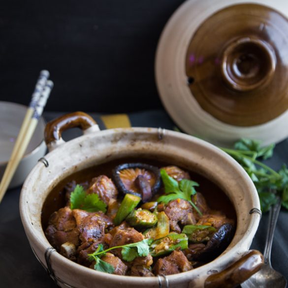 Clay Pot Dry Bak Kut Teh / Pork Ribs Tea (Made Easy)