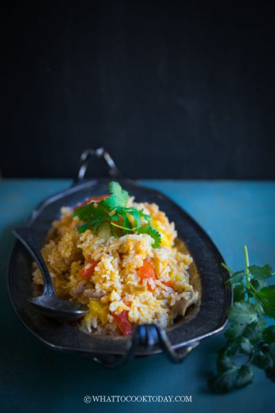 Easy Tom Yum Chicken Rice (Instant Pot or Rice Cooker)