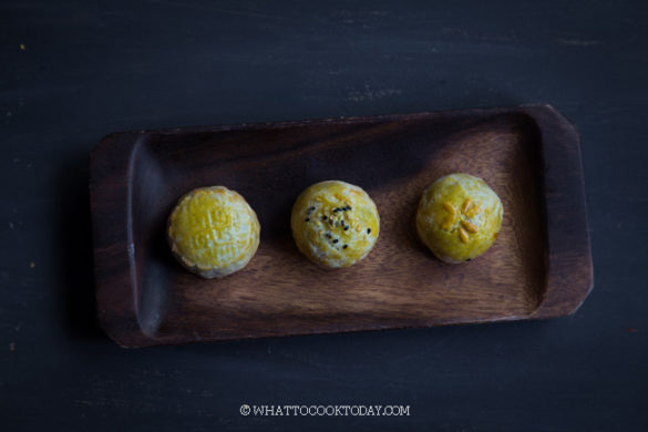 Shanghai Mooncake (with Red Bean Paste) - Step-by-step guide