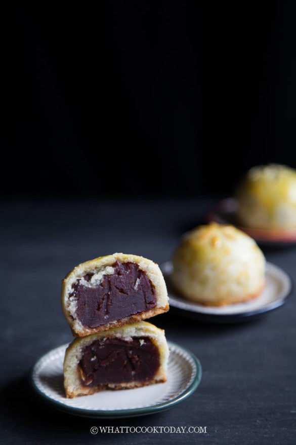 Shanghai Mooncake (with Red Bean Paste) - Step-by-step guide