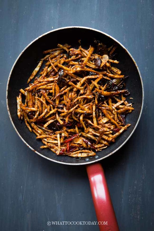 Kering Kentang Garing (Indonesian Spicy Fried Potato Sticks)